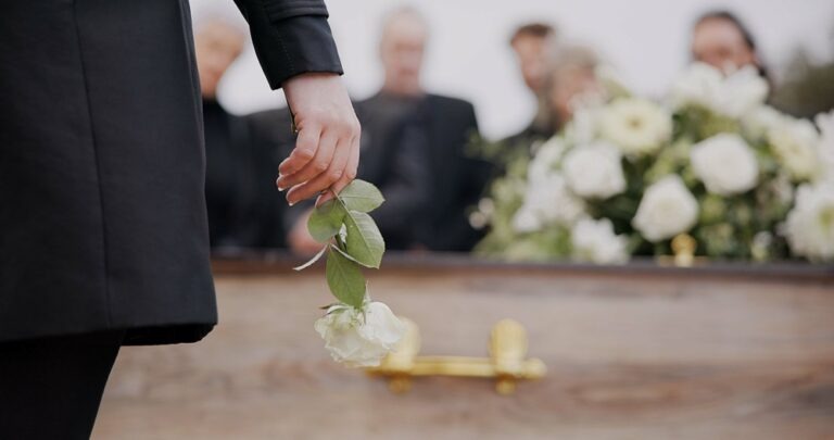How You Can Sue for a Dead Family Member